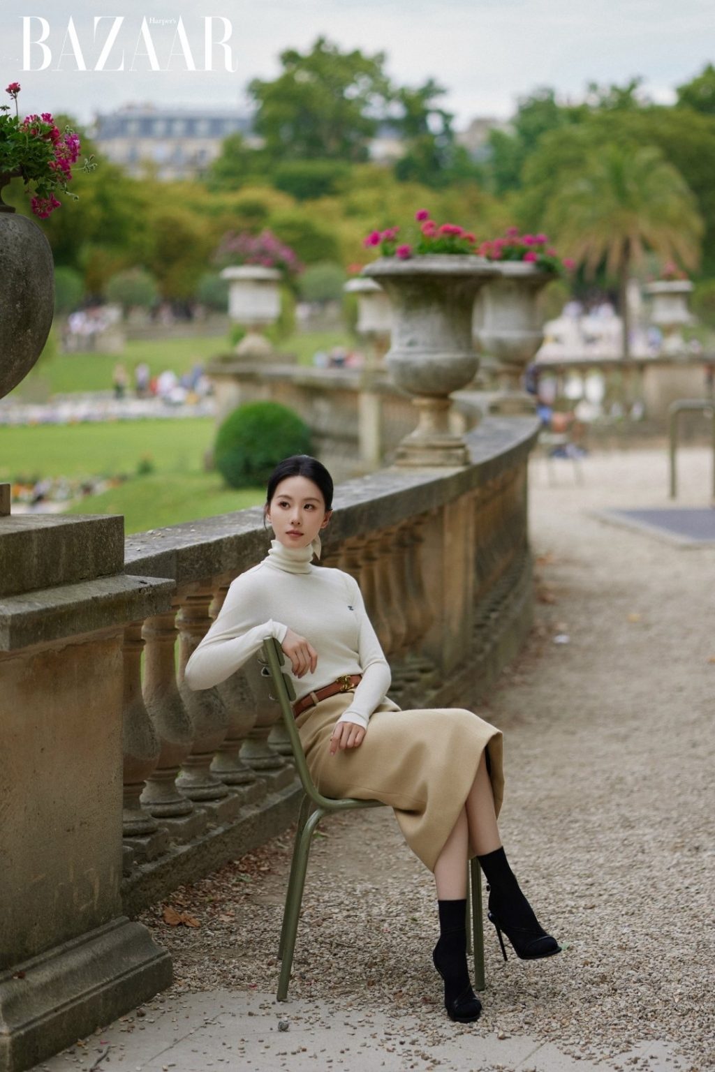 Lưu Thi Thi quiet luxury ở show Celine Xuân Hè 2026 | Harper's Bazaar Việt Nam