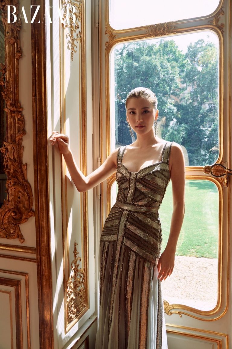 Nàng dâu hào môn Ngô Thiên Ngữ được săn đón ở show Tony Ward | Harper's Bazaar Việt Nam