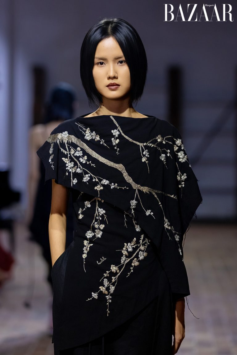 Huulala Thu 2025 gìn giữ nghệ thuật thêu tay truyền thống | Harper's ...