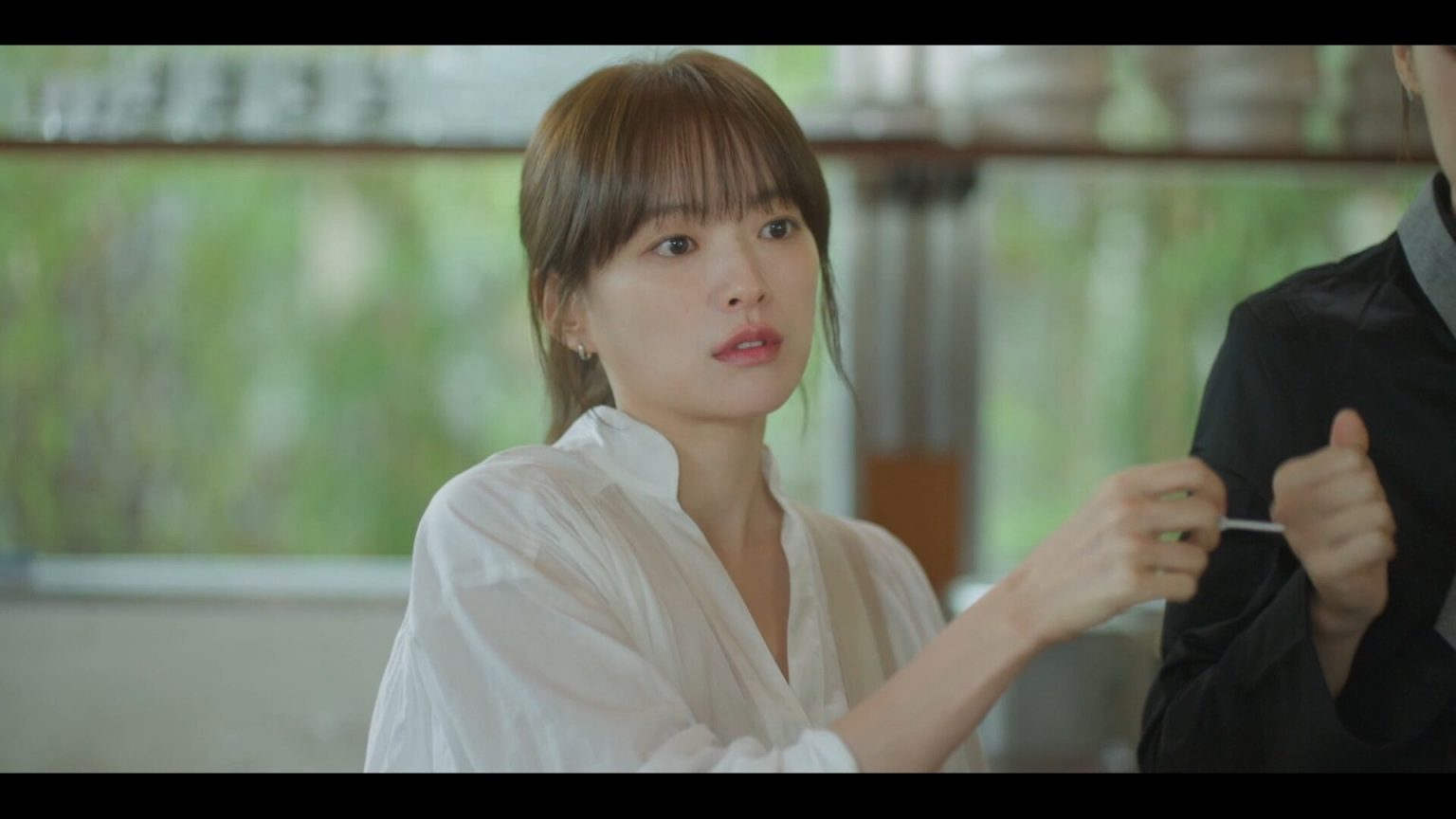 Song Joong Ki tái xuất trong My youth: Lãng mạn và chữa lành | Harper's Bazaar Việt Nam