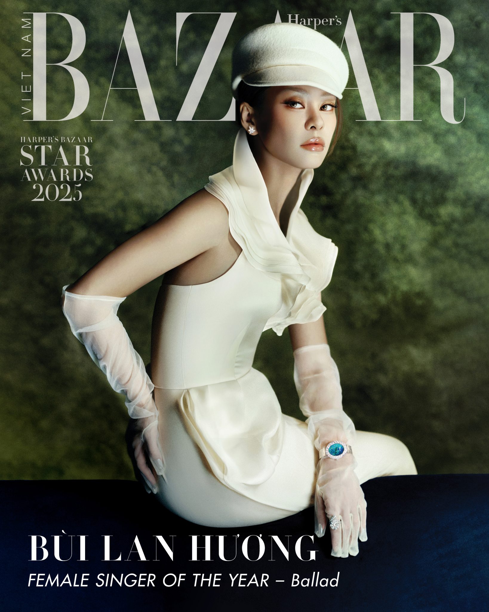 Bùi Lan Hương, Female Singer Of The Year tại Harper’s Bazaar Star ...