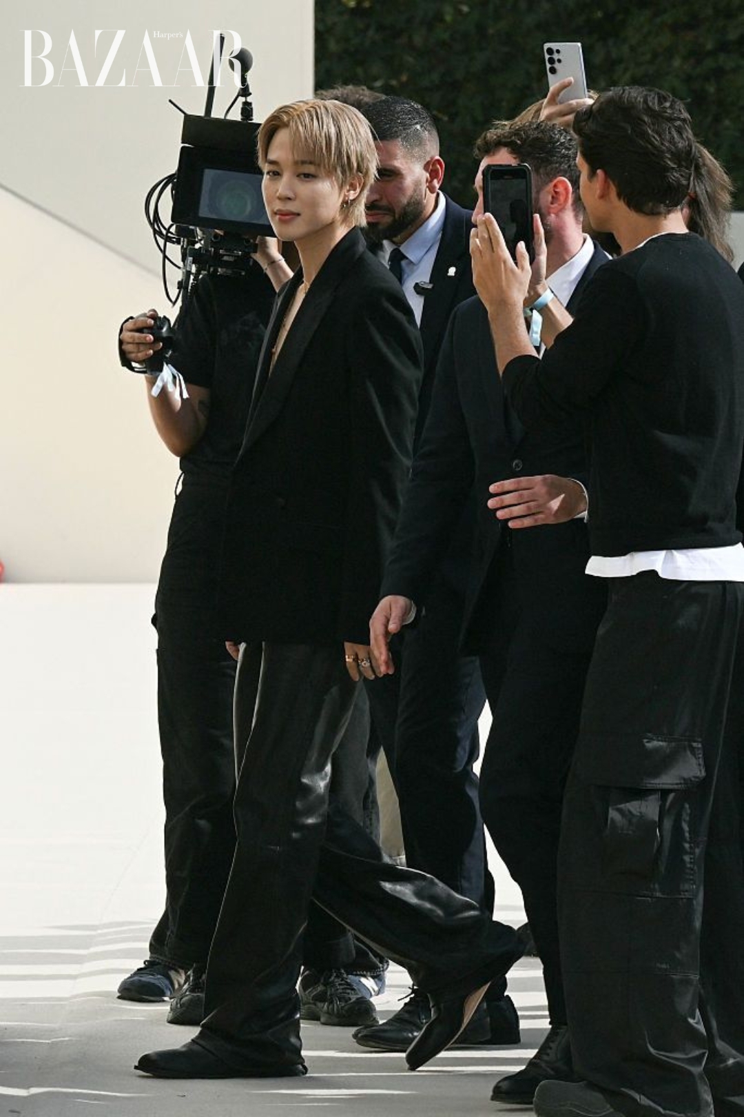 "Một cú lừa" của Jisoo (BLACKPINK) tại show Dior Xuân Hè 2026 | Harper's Bazaar Việt Nam