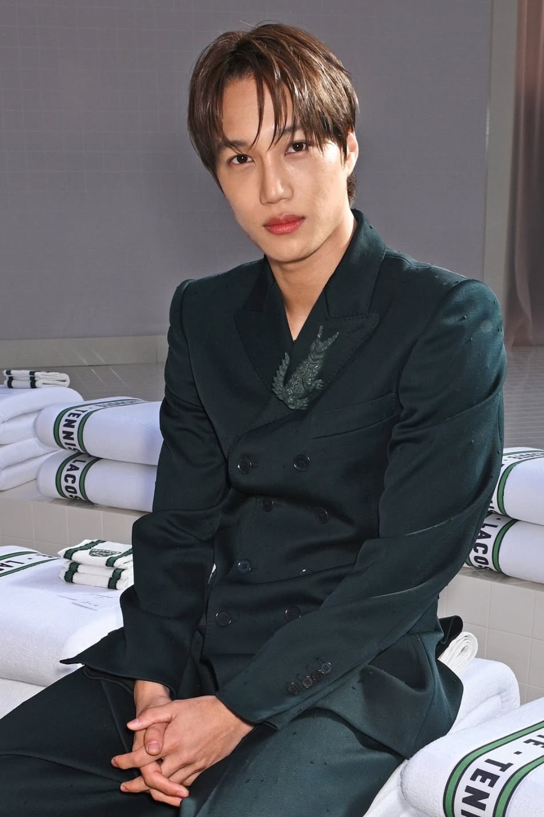 Xu hướng phụ kiện của khách mời dự show Lacoste Xuân Hè 2026 | Harper's Bazaar Việt Nam