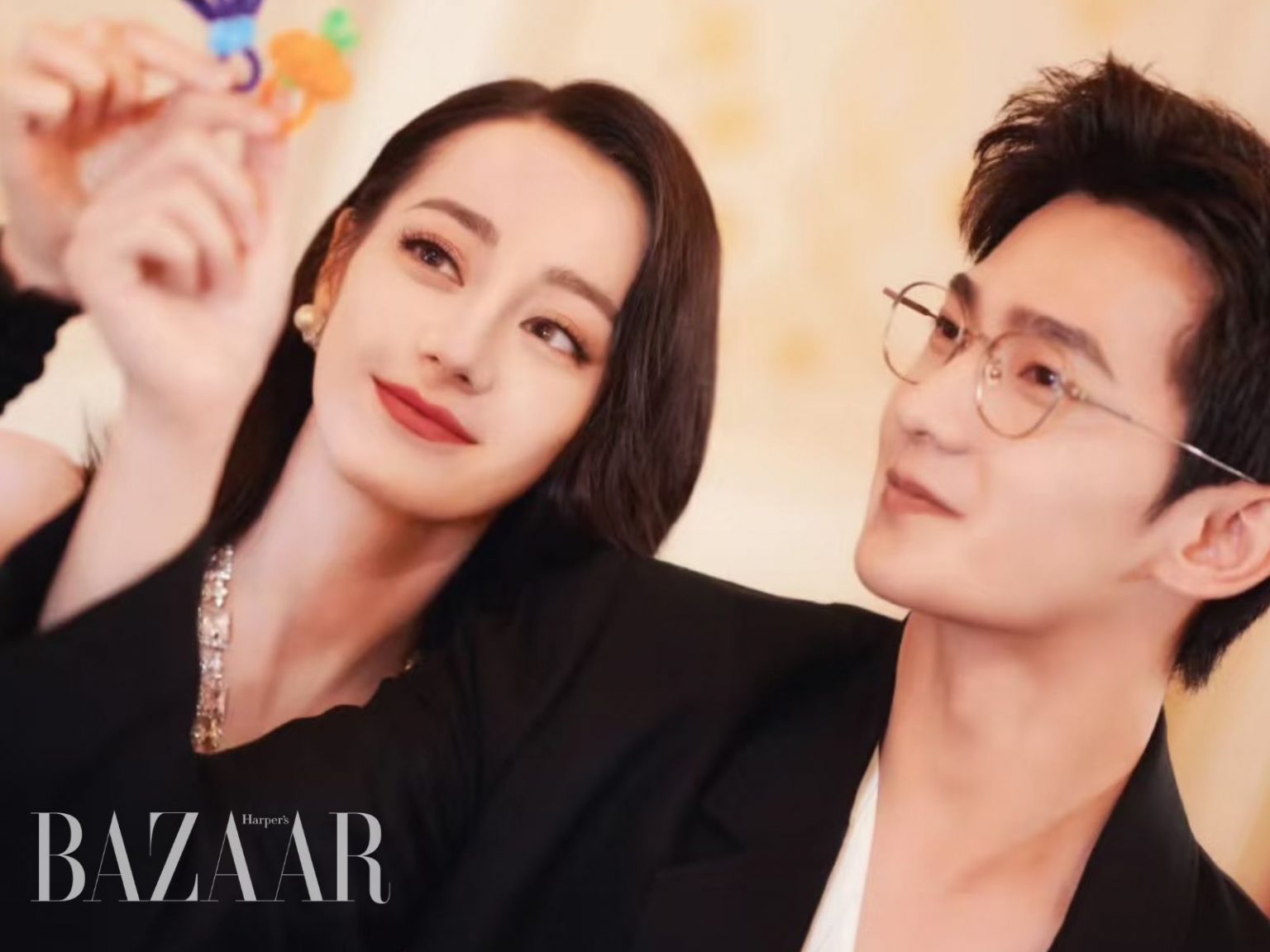 Địch Lệ Nhiệt Ba đẹp đôi nhất với bạn diễn nào? | Harper's Bazaar Việt Nam