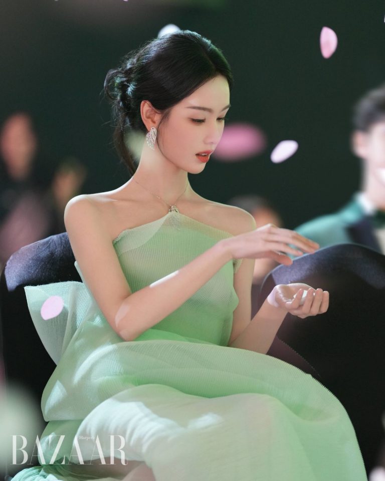 Trần Đô Linh, cốt cách mỹ nhân xuất phát từ tri thức | Harper's Bazaar ...