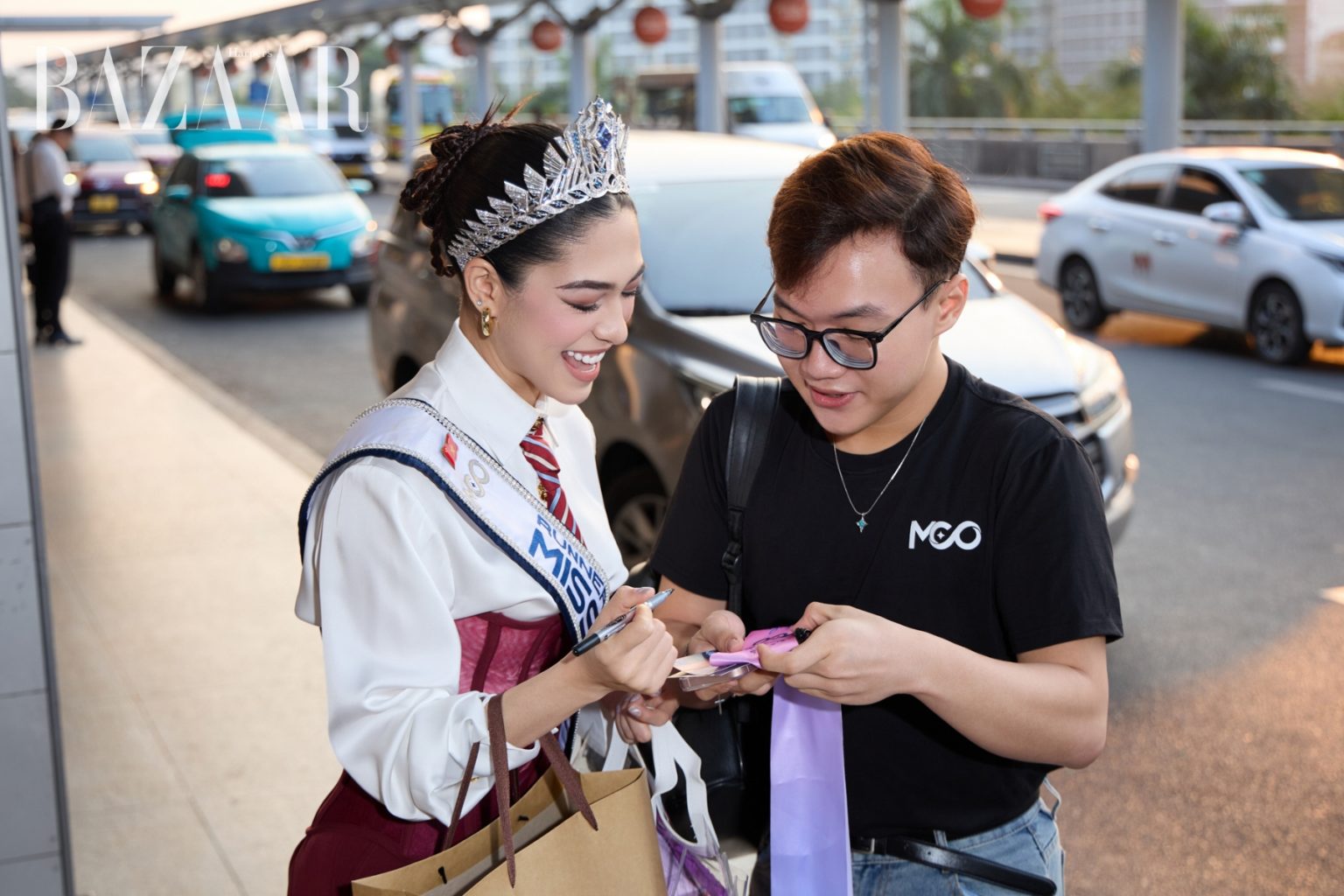 Á hậu Miss Cosmo 2025 Chelsea Fernandez trở về Philippines | Harper's ...