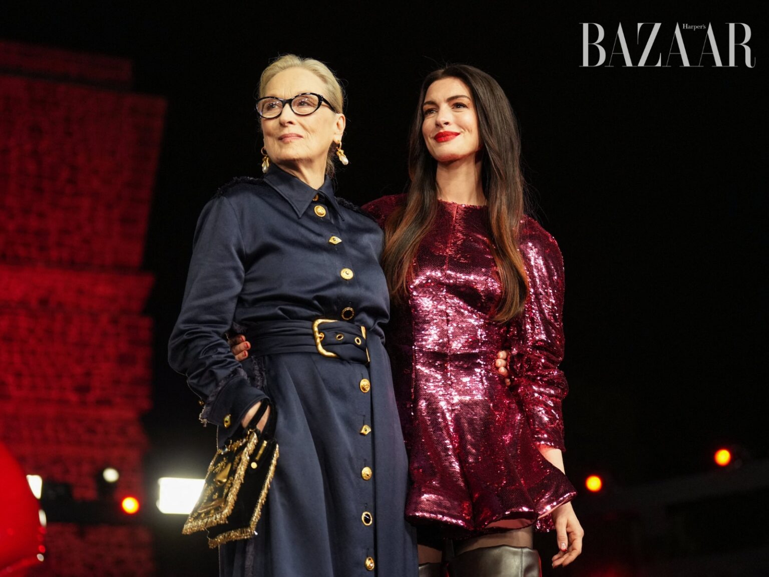 Anne Hathaway, Meryl Streep diện đồ đôi quảng bá The Devil Wears Prada ...