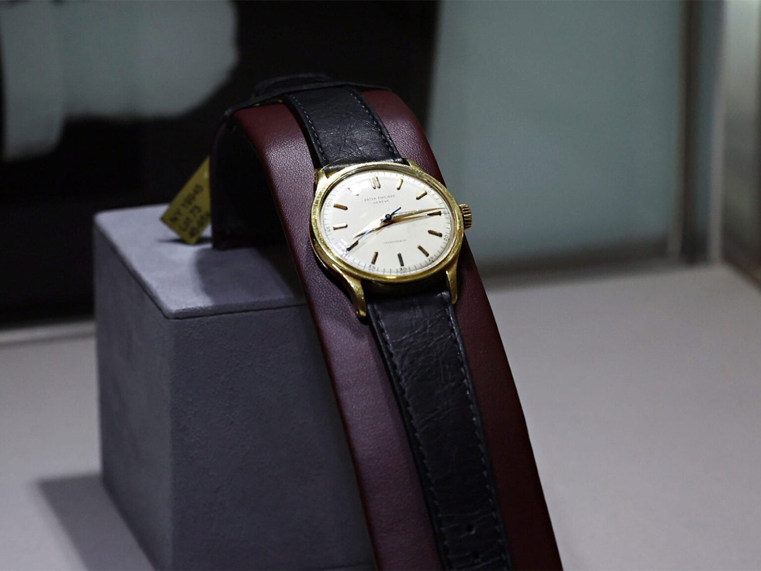 Đấu giá đồng hồ Patek Philippe của Andy Warhol | Harper's Bazaar Việt Nam