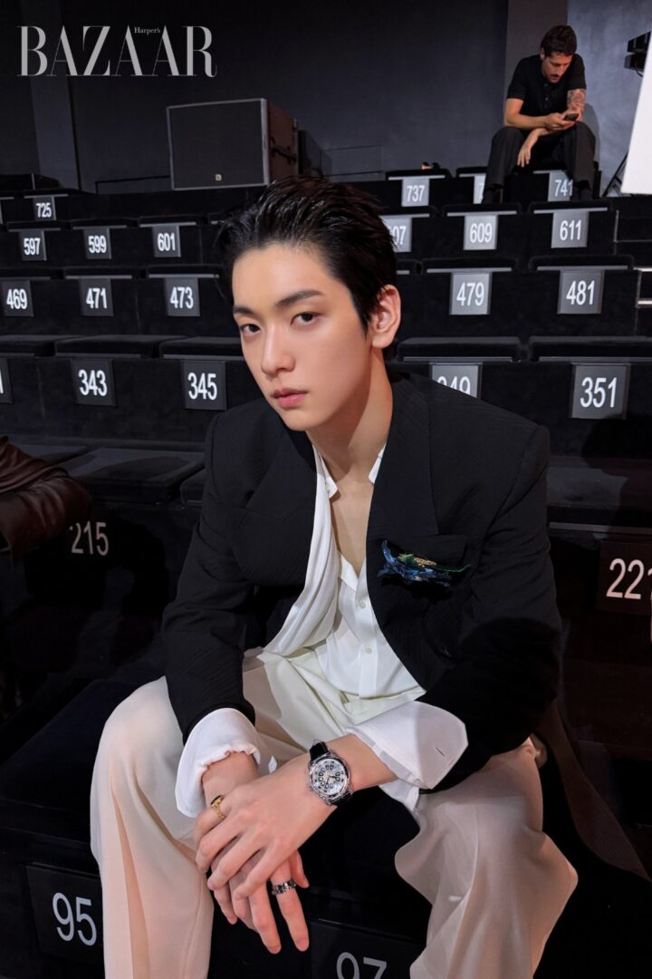Xa xỉ tối thượng: Soobin (TXT) layering đồng hồ Dolce & Gabbana ...